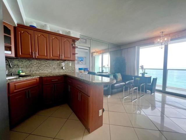 19201 Collins Ave #816, Sunny Isles Beach, FL 33160