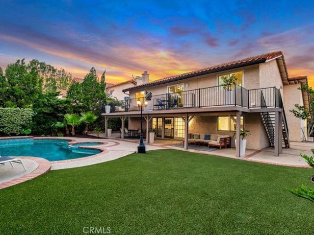 19208 Vista Grande Way, Northridge, CA 91326