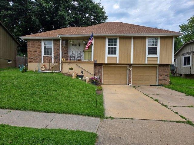 19208 E 14th St N, Independence, MO 64056