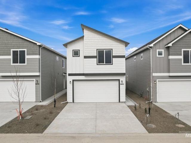 1920 NW Strahorn Dr, Mountain Home, ID 83647