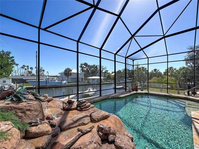 1920 NW 16th St, Crystal River, FL 34428