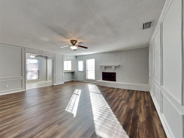1920 Oakbluff Dr, Carrollton, TX 75007 | MLS #21243
