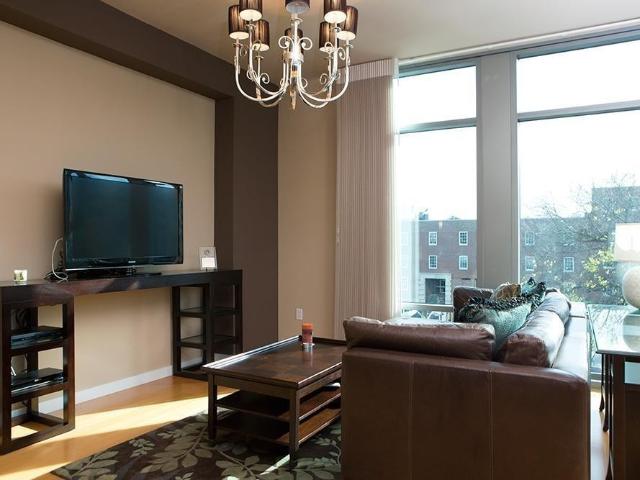 1920 Adelicia St # 404