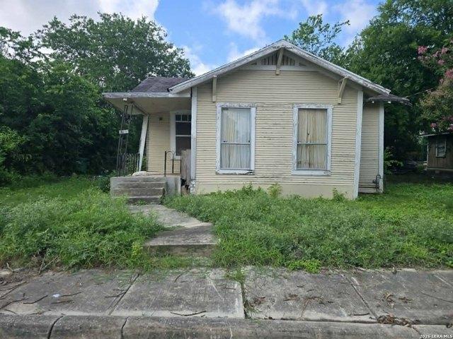 1920 and 1918 E Crockett, San Antonio, TX 78202