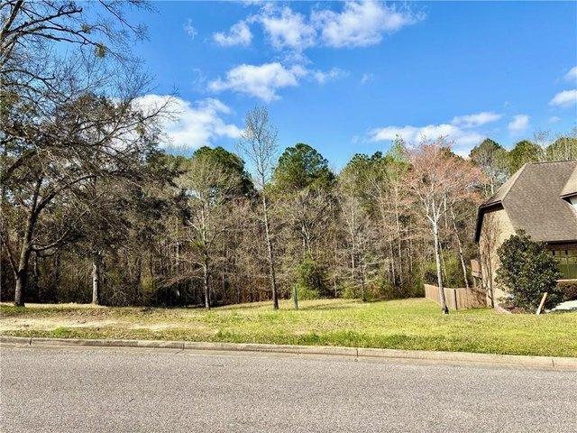 1920 Bradshire Dr, Mobile, AL 36695