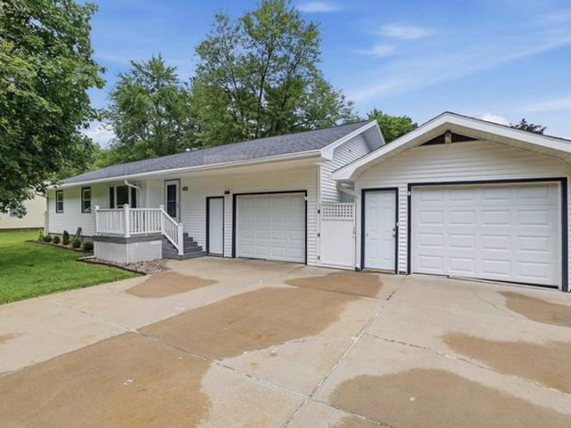 1920 Carey St, Wisconsin Rapids, WI 54495