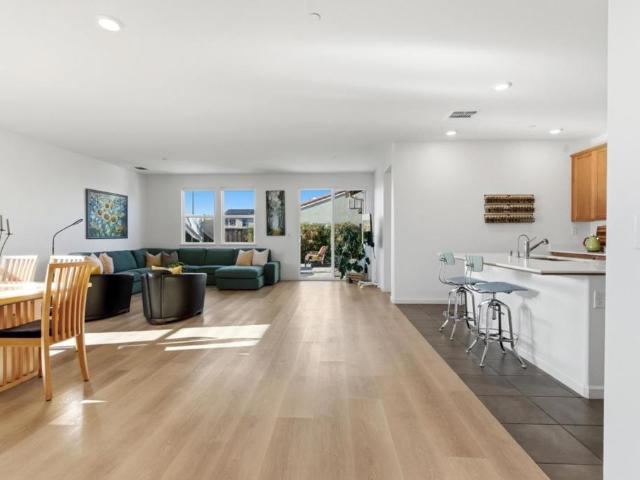 1920 Dylan Street