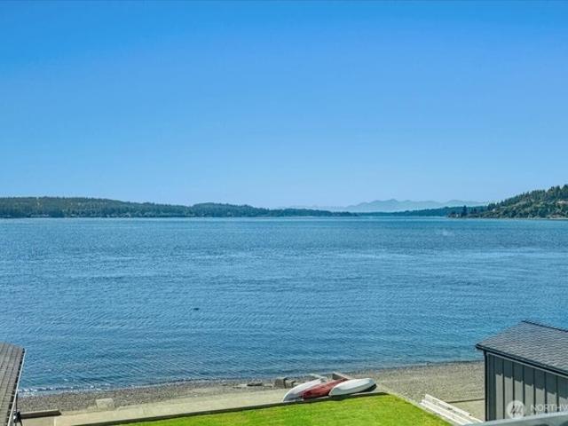 1920 Day Island Blvd W, University Place, WA 98466