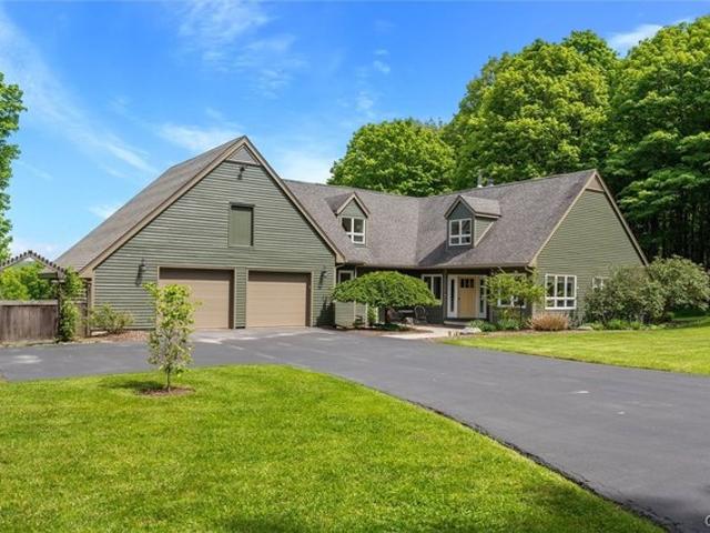1920 Deer Run Rd, La Fayette, NY 13084
