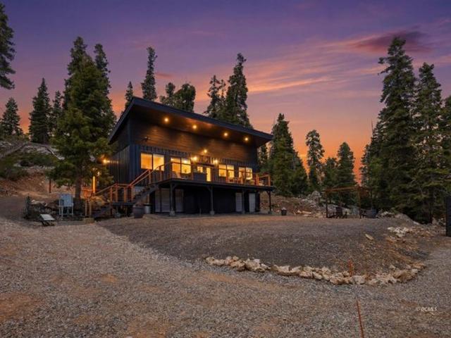 1920 E Circle Dr, Duck Creek Village, UT 84762