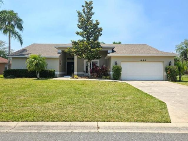 1920 Farrington Dr, Lakeland, FL 33809