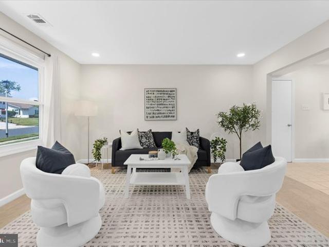 1920 Foxhound Ct, Severn, MD 21144