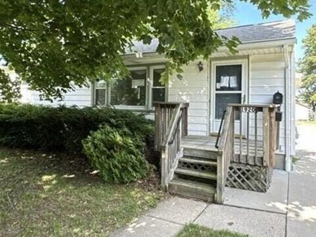1920 Hall St, Holt, MI 48842