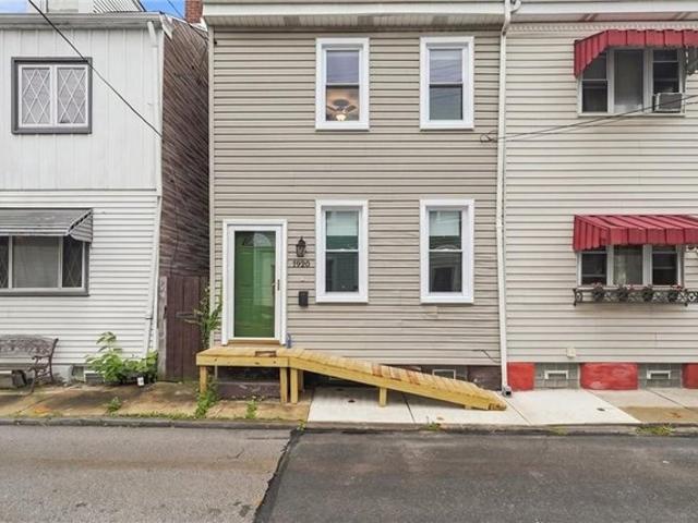 1920 Harcum Way, Pittsburgh, PA 15203