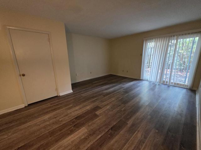 1920 Kavanaugh Boulevard # 5