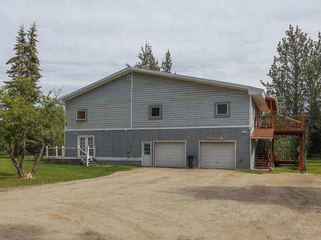 1920 Perkins Dr, Fairbanks, AK 99709
