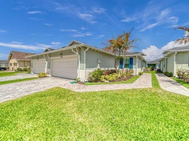 1920 SE Crosswood Way, Port Saint Lucie, FL 34984
