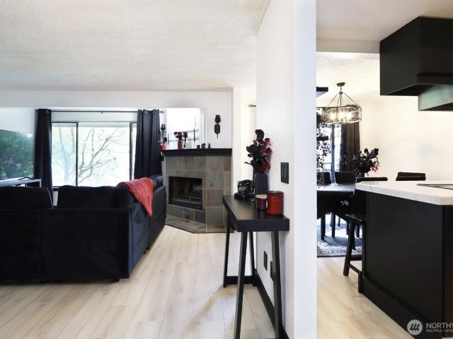 1920 th Avenue W # B5
