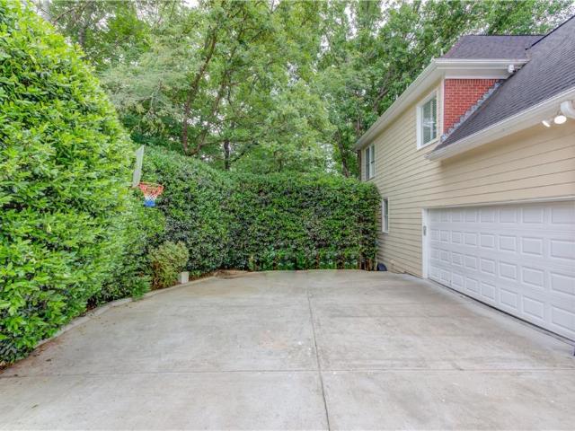 1920 Woods River Lane