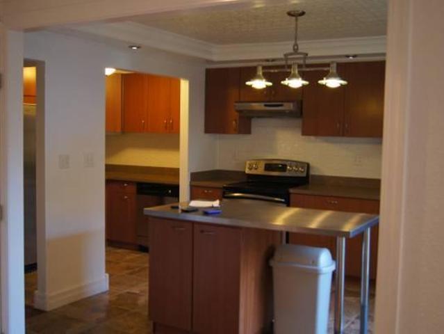 $1920 / 2br 862ft² Mountain View Condo 2 Bedroom 1 Bath