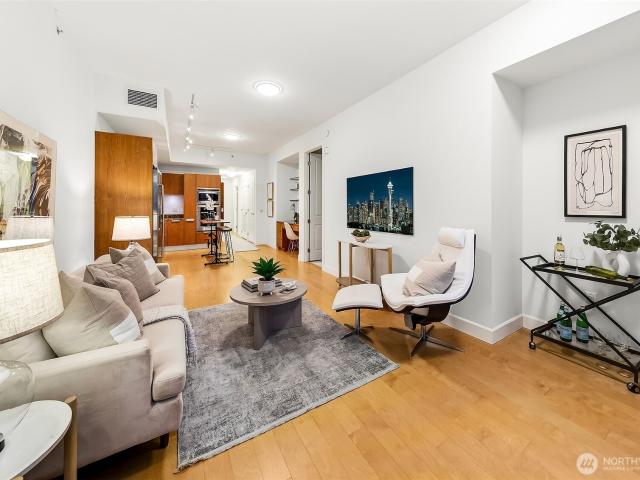 1920 4th Ave, Unit 1807, Seattle, WA 98101 | MLS #2494