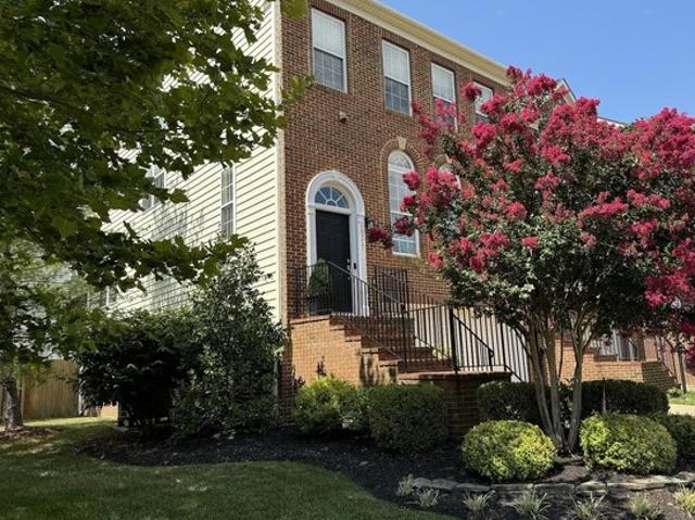 19217 Kepharts Mill Ter, Leesburg, VA 20176