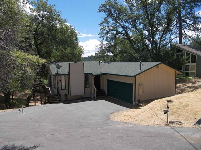 19215 Ferretti Rd, Groveland, CA 95321