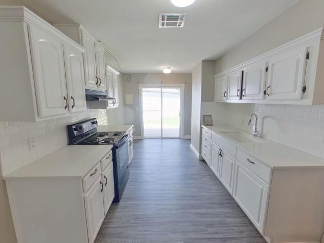1921 N Garland 2 Bedroom Apartment for Rent at 1921 N Garland St, Wichita, KS 67203 North Riverside