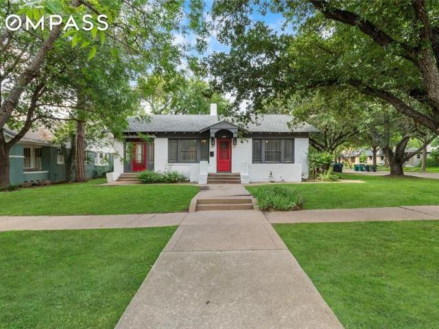 1921 Ben Hall Ct, Fort Worth, TX