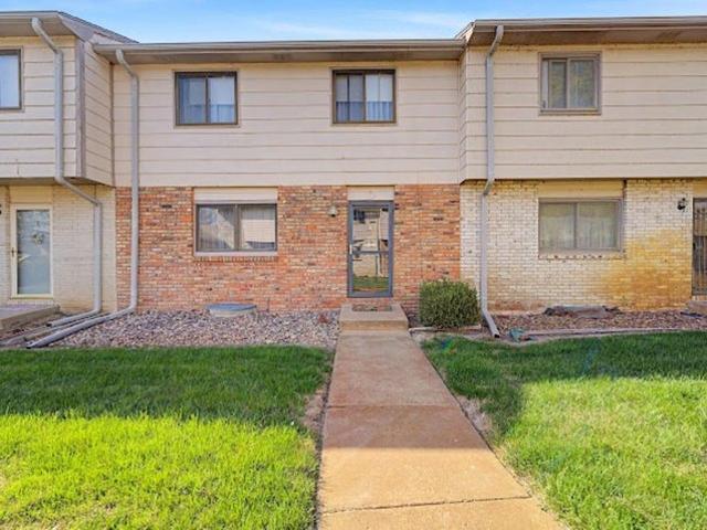 1921 Glendale Rd Apt D, Salina, KS 67401