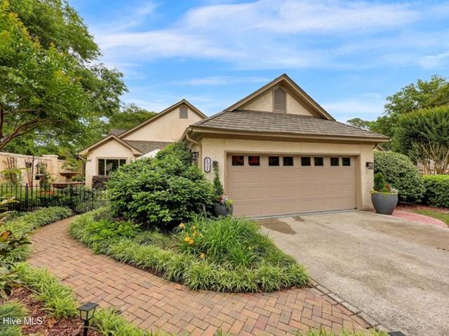 1921 Prestwick Ln, Wilmington, NC 28405