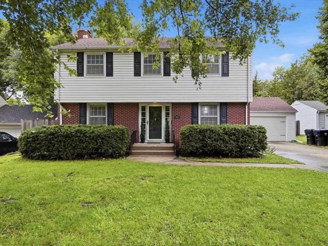 1921 SW Oakley Ave, Topeka, KS 66604