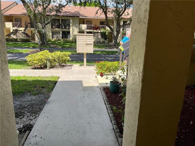 1921 SW 15th St, Unit 29, Deerfield Beach, FL 33442 | MLS #B26014
