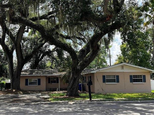 1921 Sylvester Rd, Lakeland, FL 33803