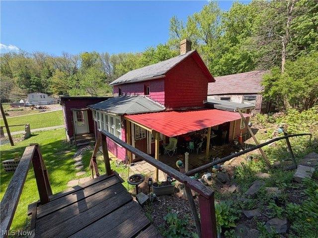 1921 Smithfield St, East Liverpool, OH 43920