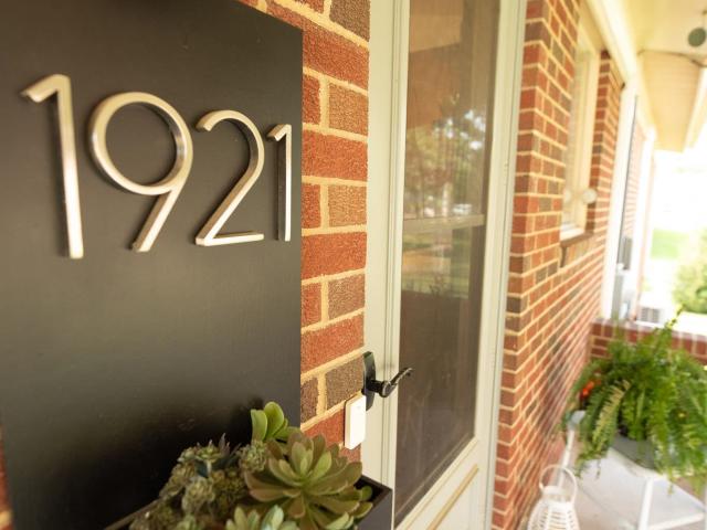 1921 talbott pl n