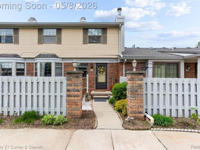 1921 Vine Way Dr Apt 41, Canton, MI 48188