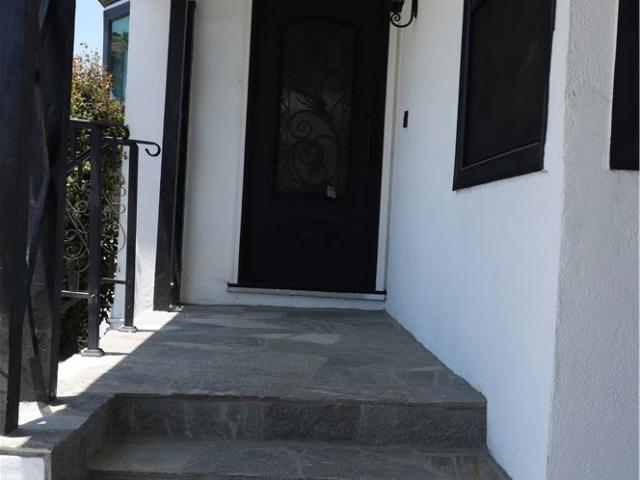 1921 W 94th Street