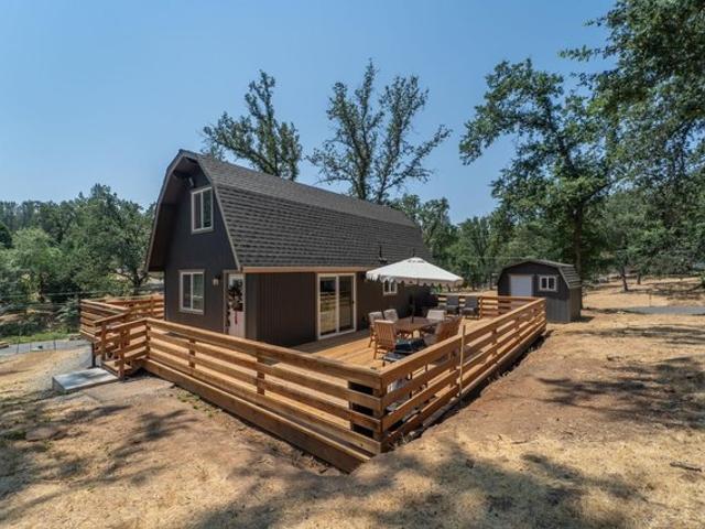 19220 Pleasantview Dr, Groveland, CA 95321
