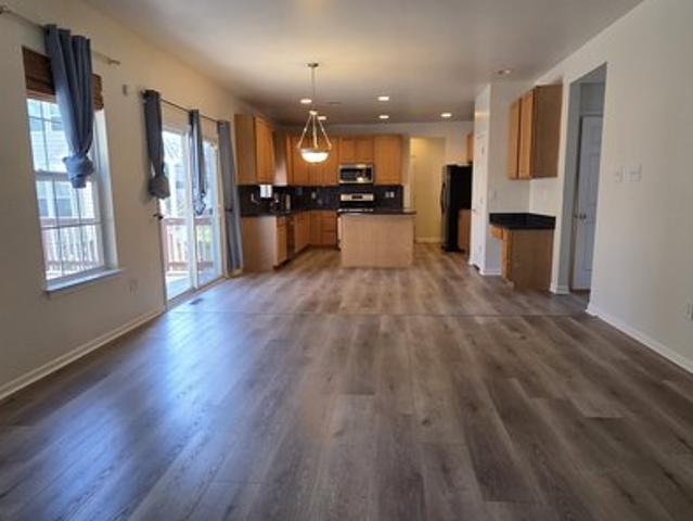 19225 Wheatfield Dr, Germantown, MD 20876