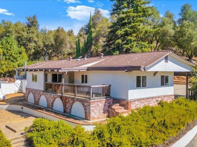 19225 Overlook Dr