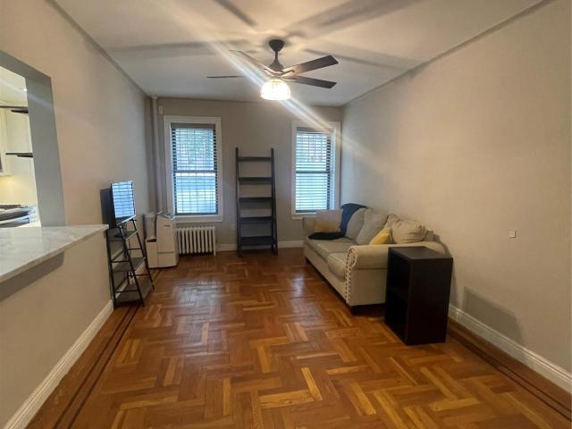 1922 McGraw Avenue 1H