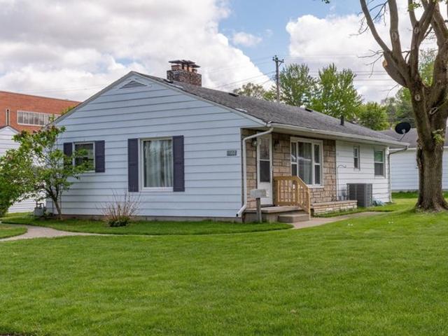 1922 E Fox St, South Bend, IN 46613