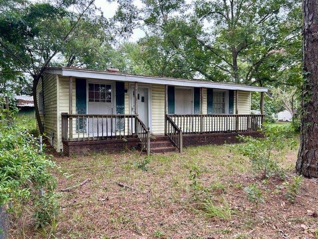 1922 E McIver Rd, Florence, SC 29501