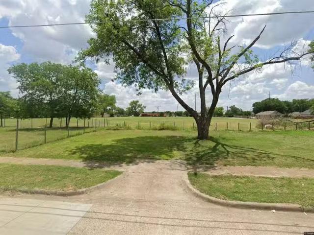 1922 Pueblo St, Dallas, TX 75212