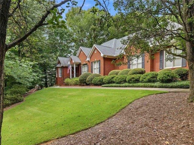 1922 Stoneridge Dr, Auburn, AL 36830