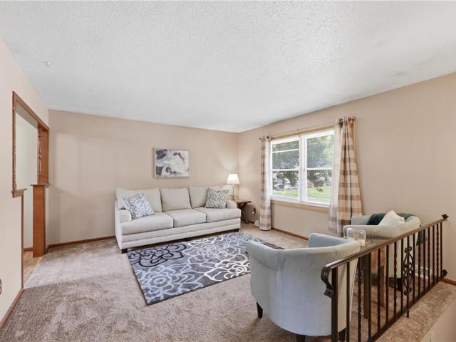 1922 S Leslie Drive