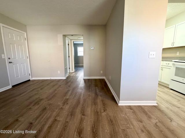 1922 Silver St 4