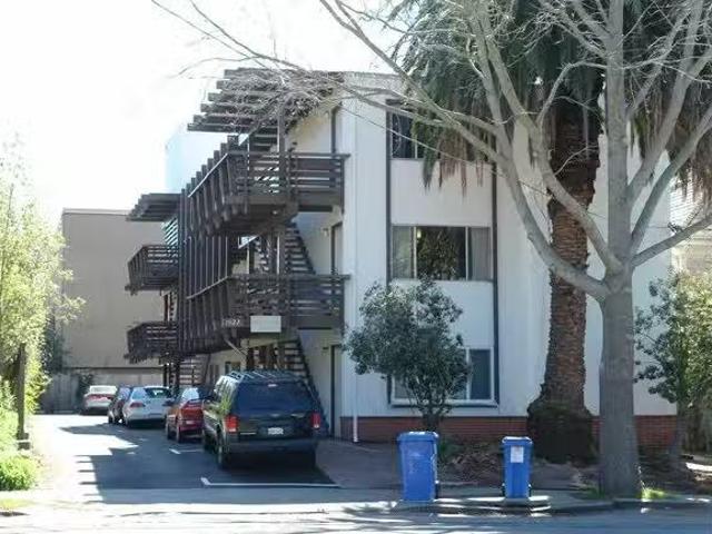1922 Virginia St #8, Berkeley, CA 94709