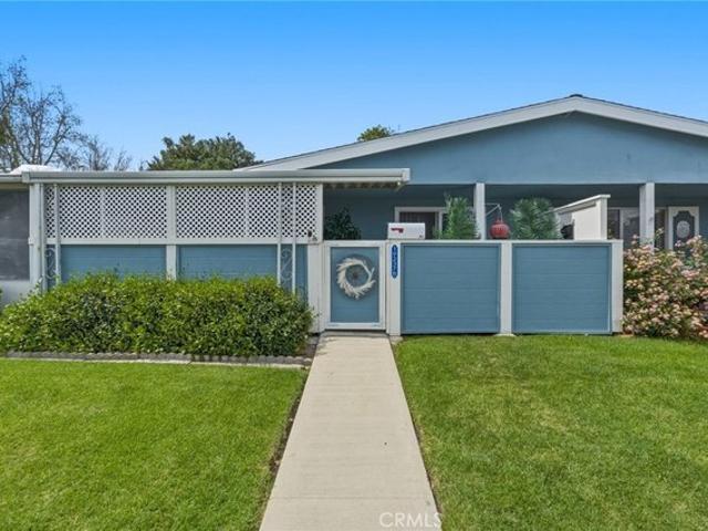 19237 Avenue of the Oaks Unit B, Newhall, CA 91321